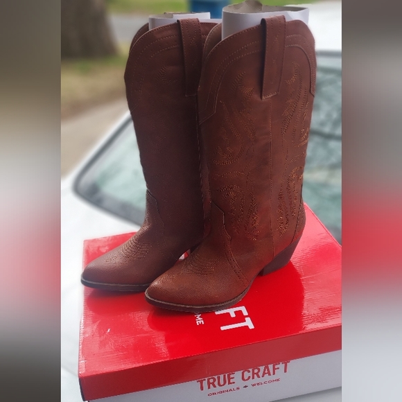 True Craft | Shoes | True Craft Brown Boots 6 Med | Poshmark